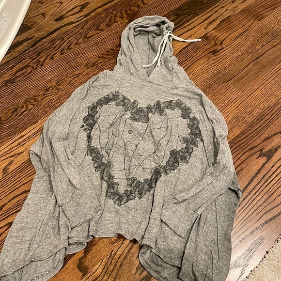 Lauren Moshi | Tops | Lauren Moshi Floral Heart Hoodie | Poshmark